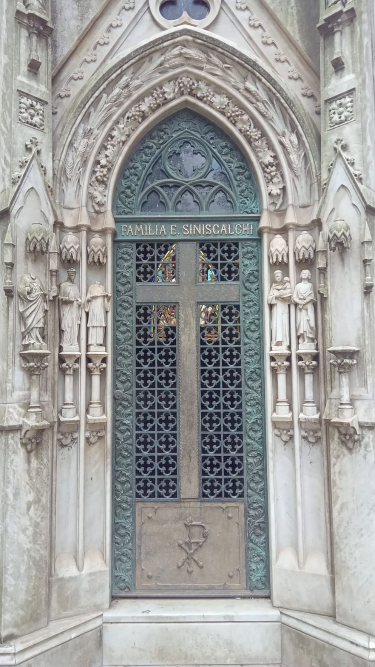 MAUSOLÉU DA FAMÍLIA SINISCALCHI - Obra de Arte